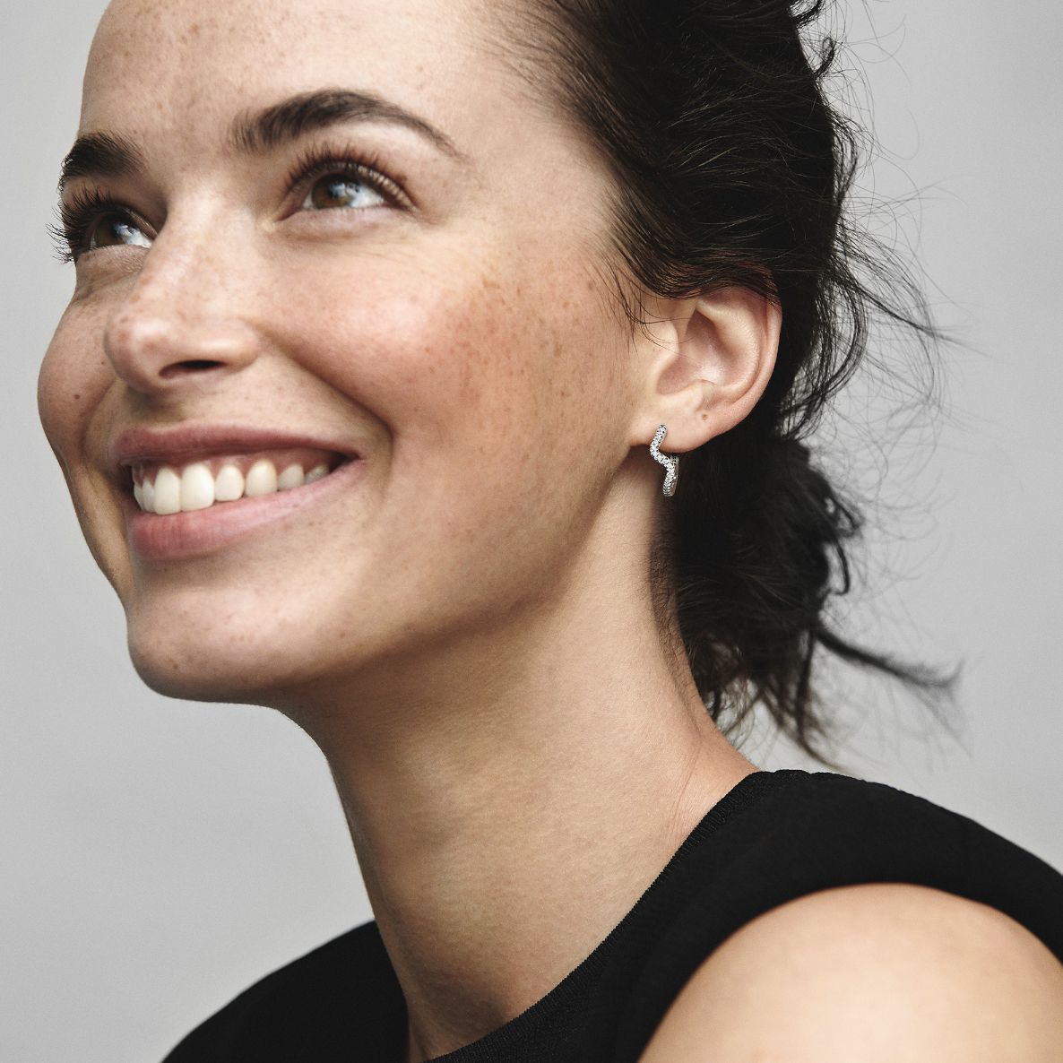 Pandora Timeless Sparkling Wave korvakorut 292545C01 - Keskisen Kello Oy