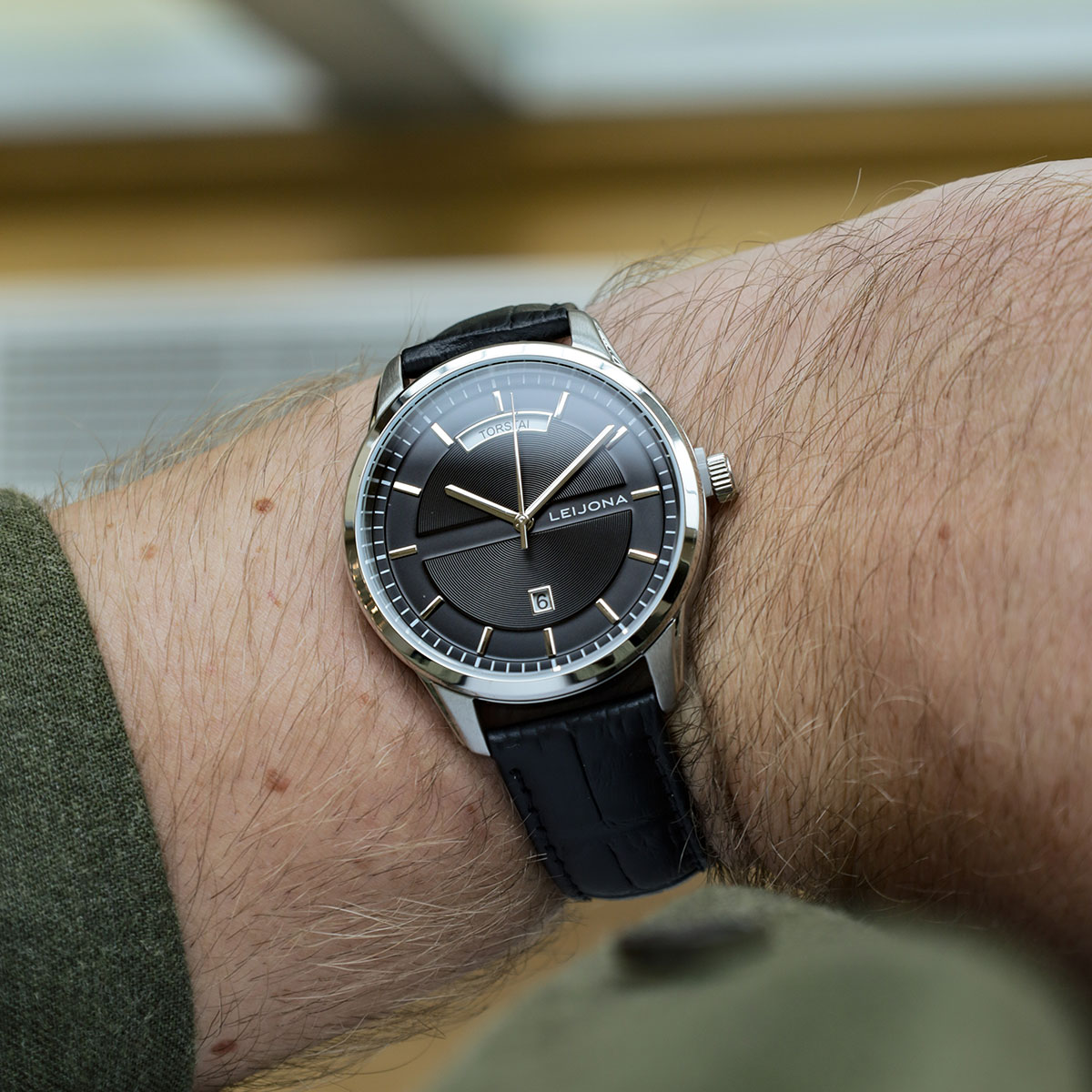 Leijona Hoods Töölö Tuxedo Black 5120-4671 - Keskisen Kello Oy