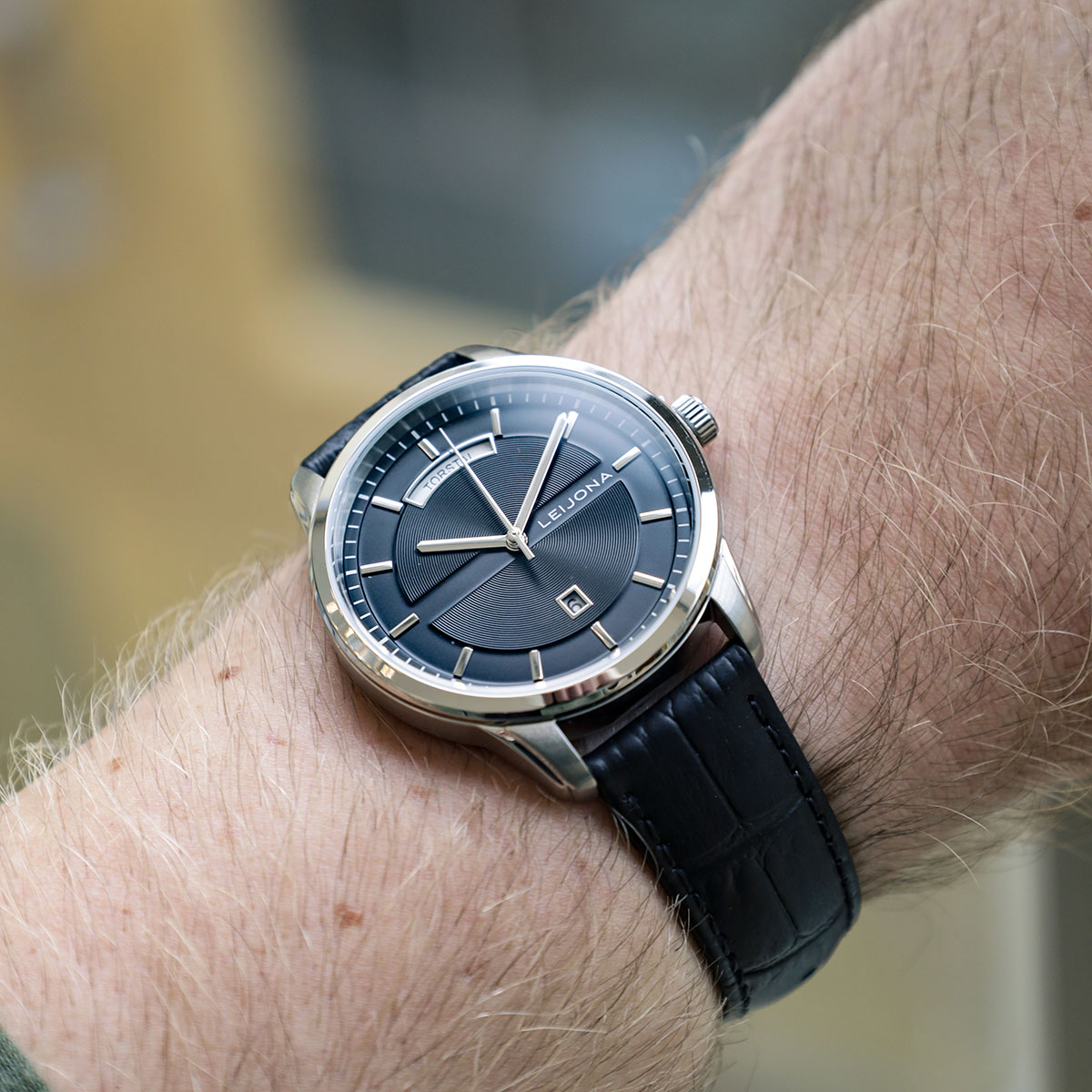 Leijona Hoods Töölö Tuxedo Black 5120-4671 - Keskisen Kello Oy