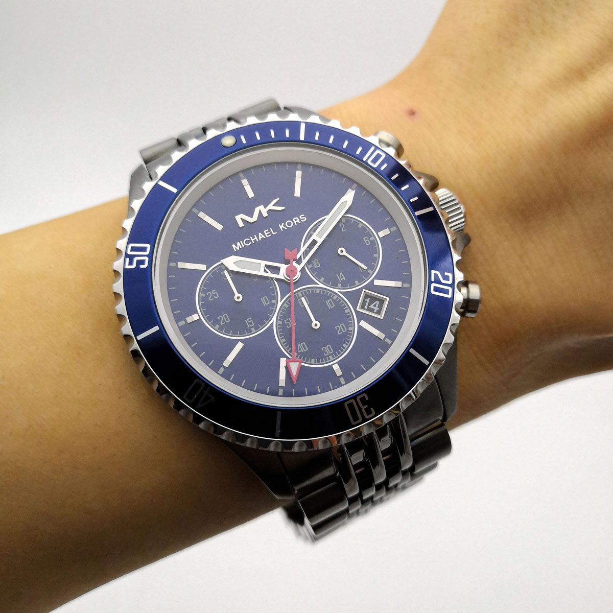 Michael Kors Bayville Gunmetal chronograph MK8727 - Keskisen Kello Oy